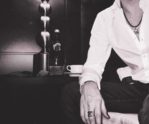 Moterims: Kaip pamilti vienišumą ir savę - Alex Monaco.lt